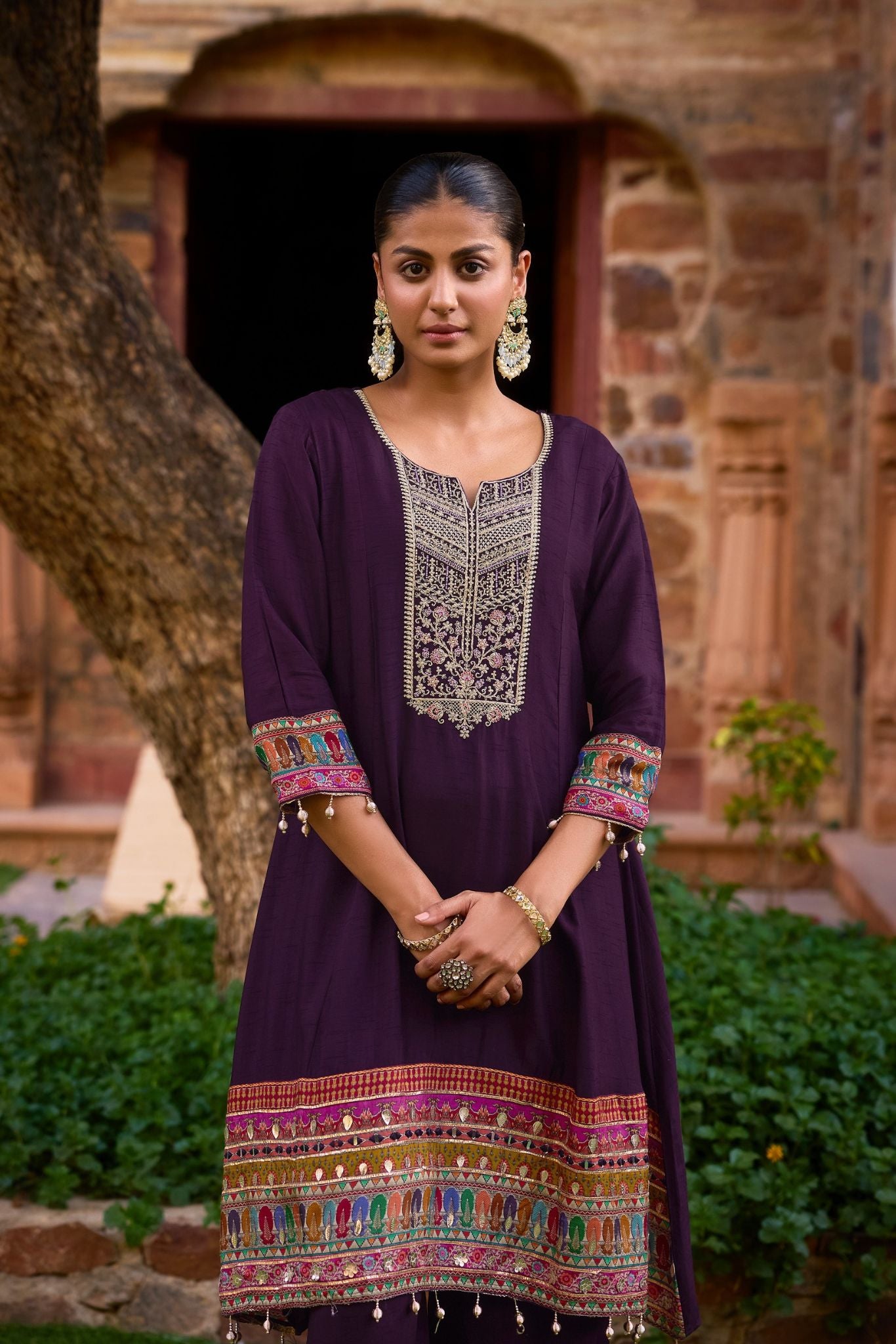 Husna Embroidered Kurta Set - Final Sale – House of Ayuda